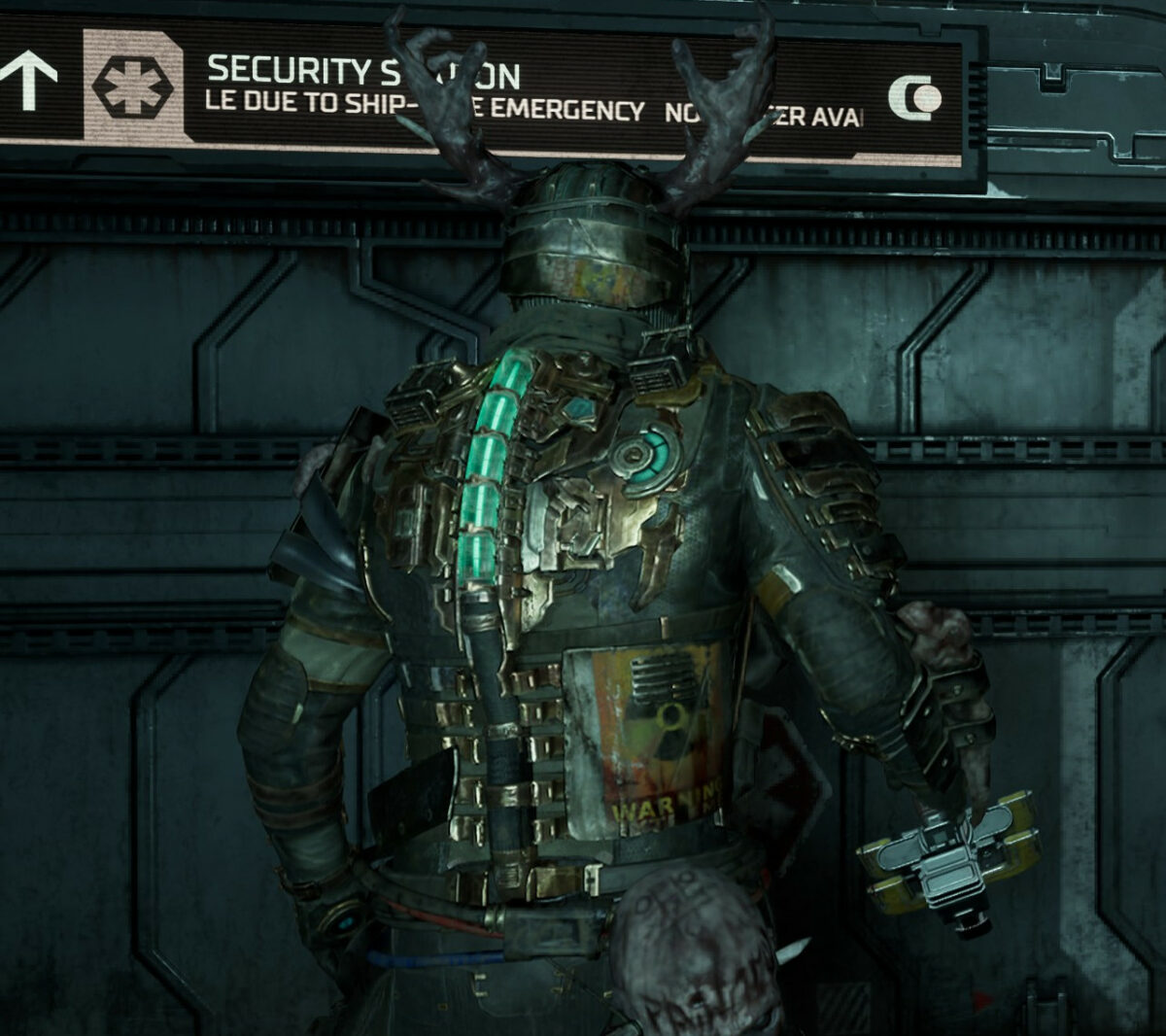 How to use the Deluxe Edition Suits in Dead Space - VULKK.com