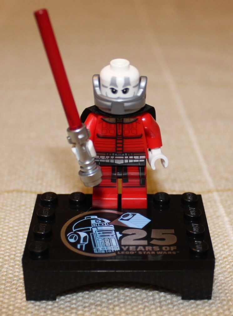 LEGO R2-D2 Star Wars 25th Anniversary Review - VULKK.com